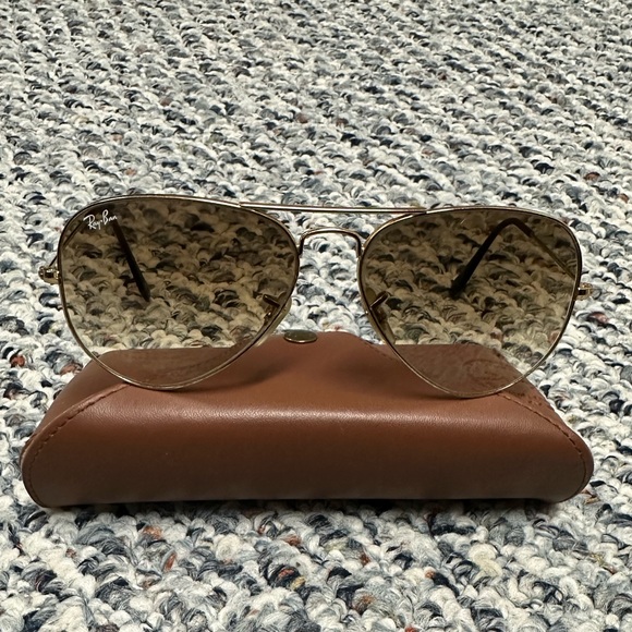 Ray-Ban | Accessories | Ray Ban Brown Gradient With Gold Trim Aviator ...